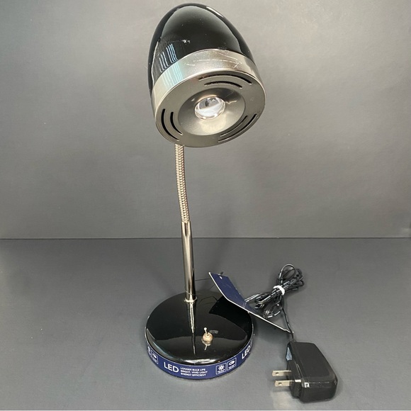 Accents | Vintage Re Room Essentials Led Task Desk Metal Lamp Black Sliver Trim Euc | Poshmark